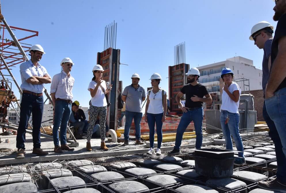 Mujeres en la construcción: elegir talento por sobre el género - CEDU